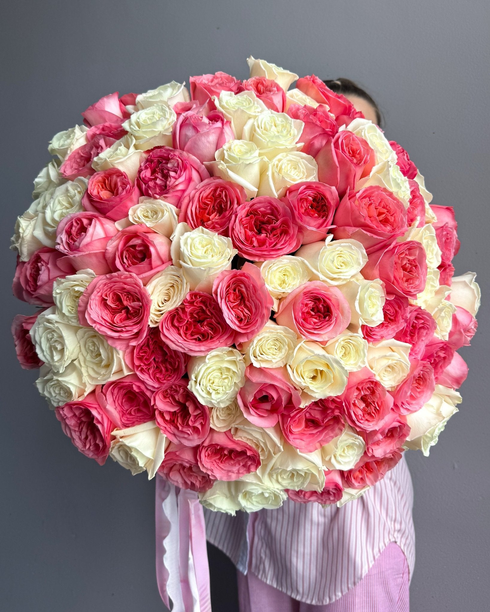 Duo of White and Pink Garden Roses – 100 stems in the pic – All Me Flowers